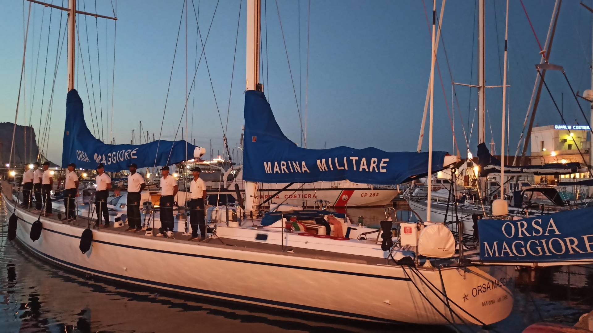 Conclusa la sosta di nave Orsa Maggiore nel capoluogo siculo - Marina ...