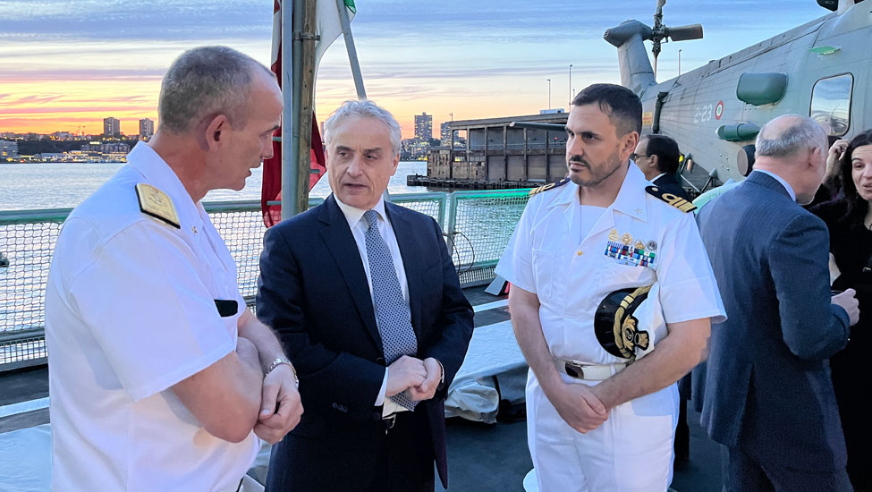 Nave Virginio Fasan in sosta a New York riceve a bordo l’ambasciatore d ...