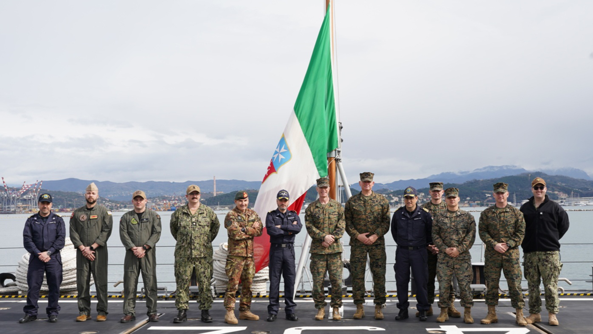 Visita del Brigadier General John K. Jarrard della US Marine Corps a ...