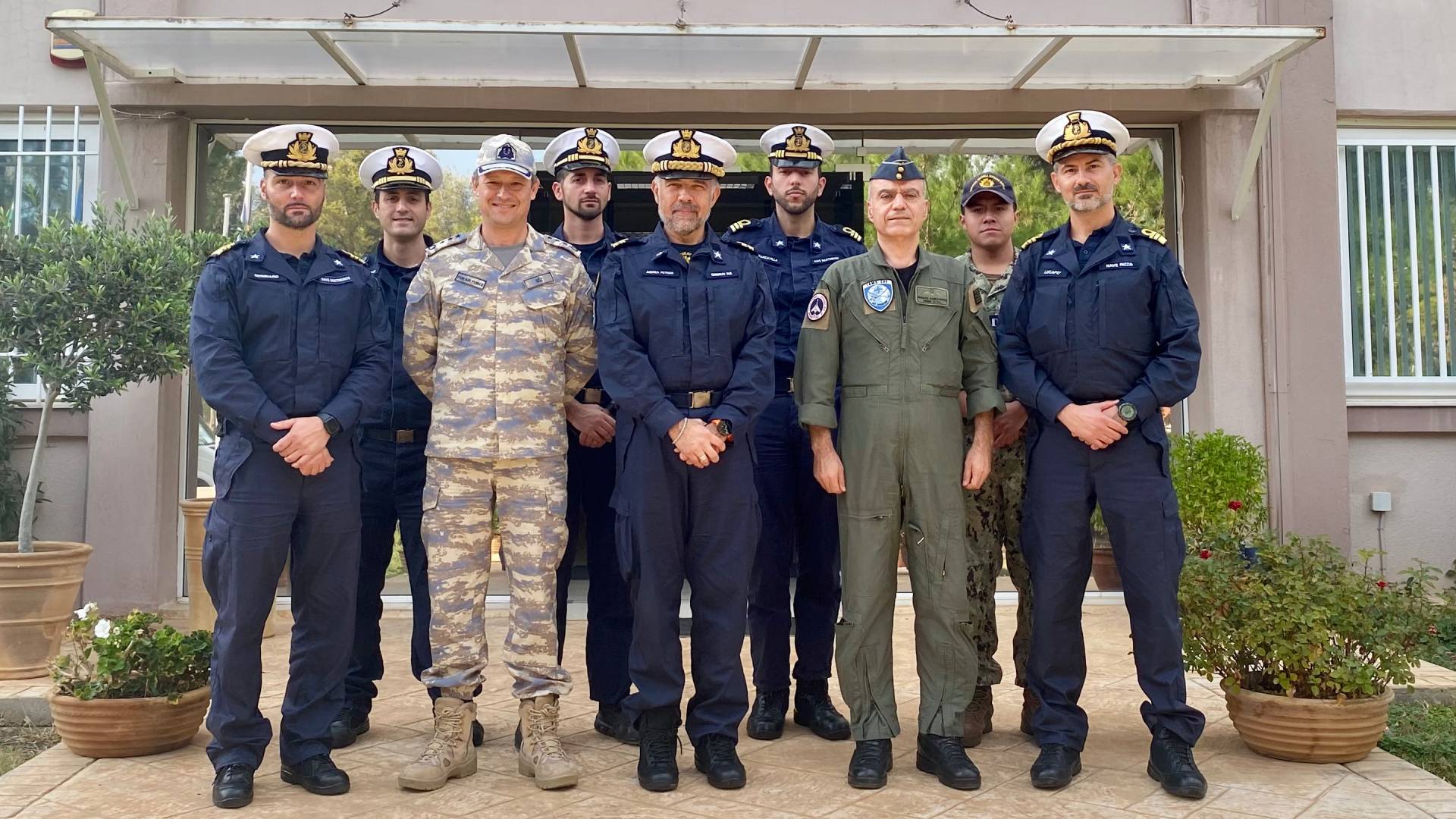 Tactical Commander Operation Mediterraneo Sicuro visits USS New York ...