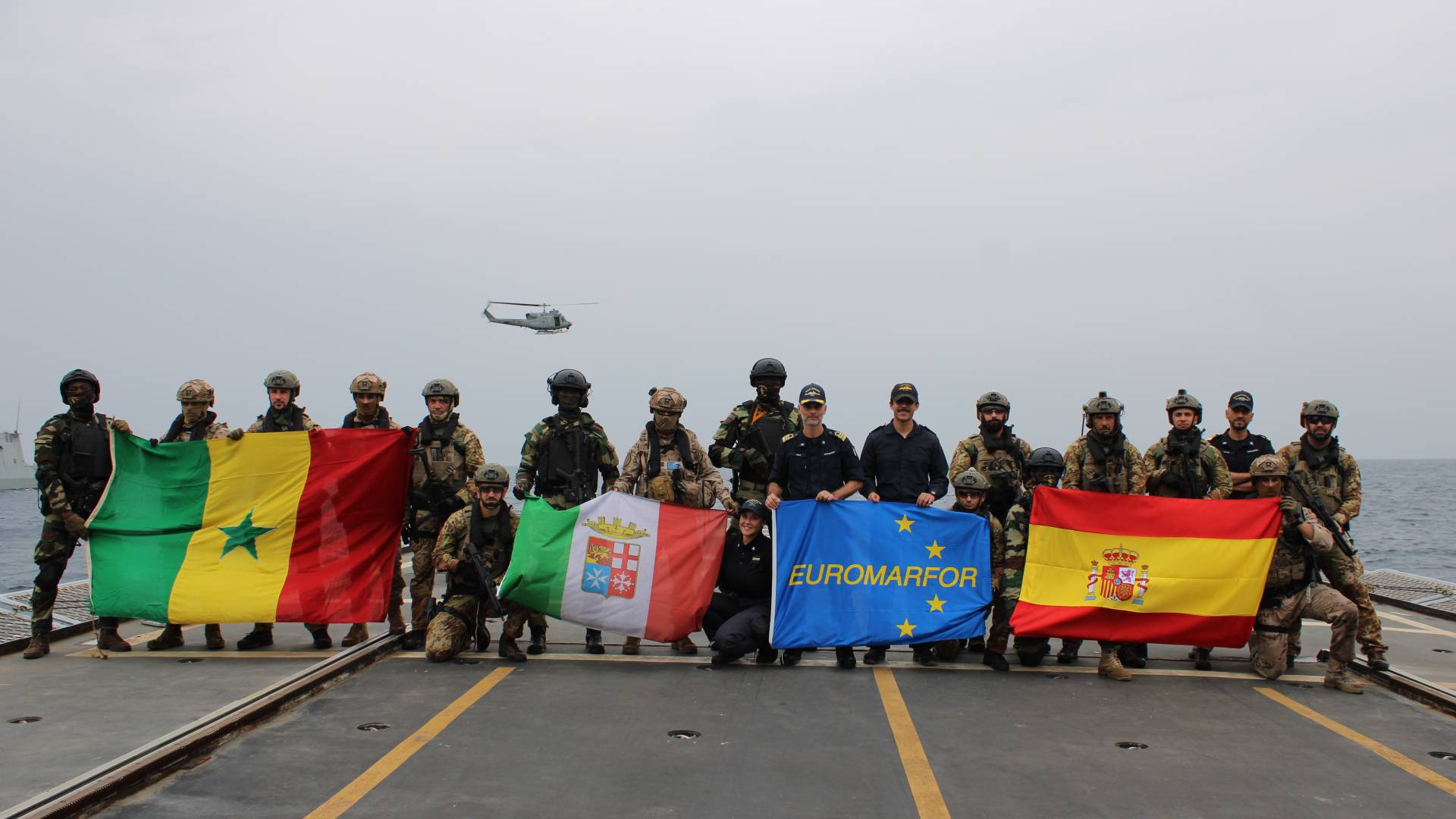 ITS Borsini calls at Dakar - Marina Militare