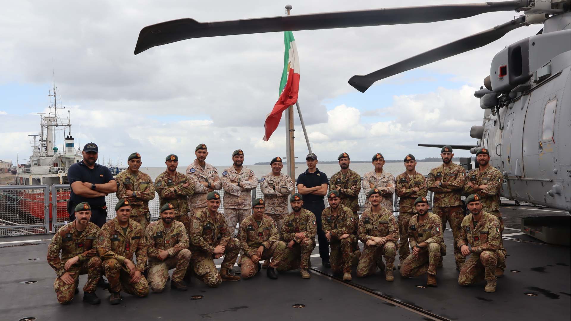 Nave Luigi Rizzo I LEONI della Marina Militare si incontrano a Maputo ...