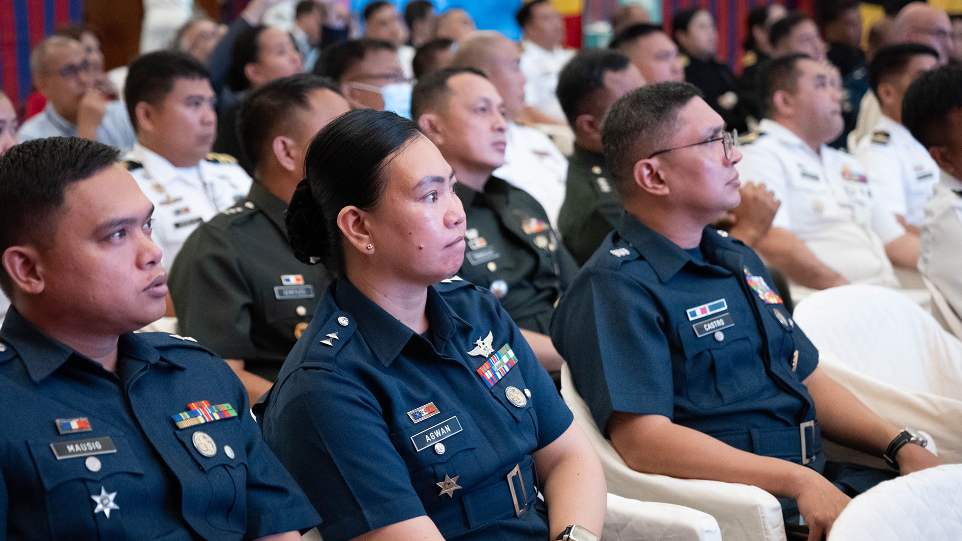 Il Carrier Strike Group Italiano lascia Manila - Marina Militare